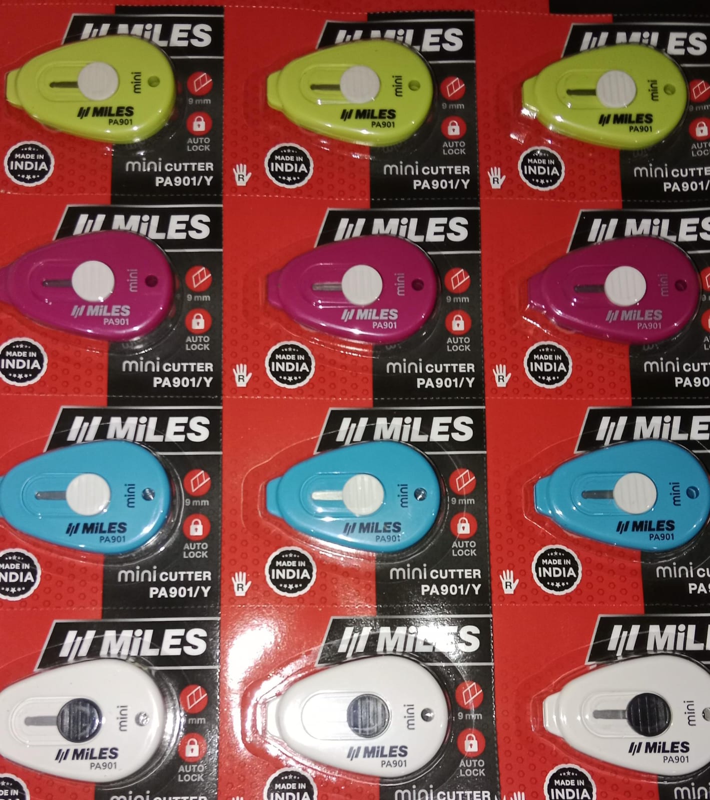 KANGAROO CUTTER KNIFE (PA 901) MRP 35 G2L3 - Ashoka Book Depot